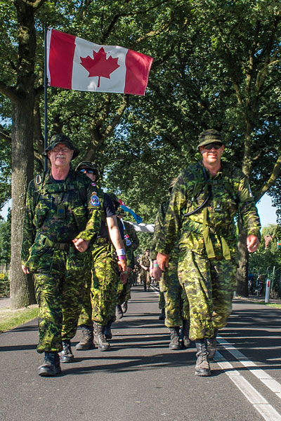 Canadian Armed Forces teams complete the 2016 Nijmegen Marches