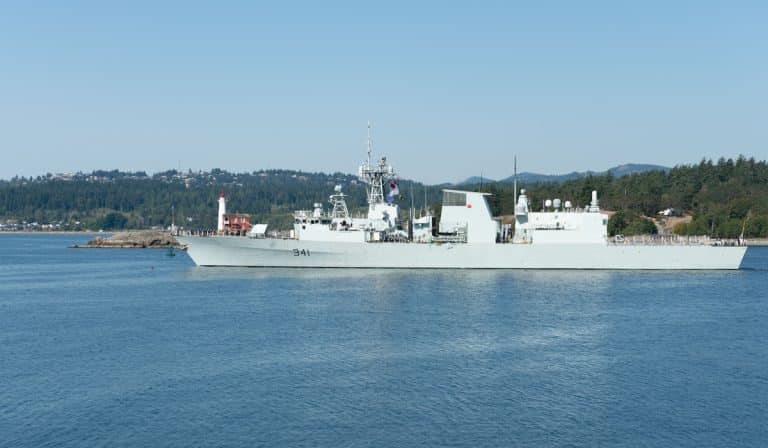 HMCS Ottawa deploys