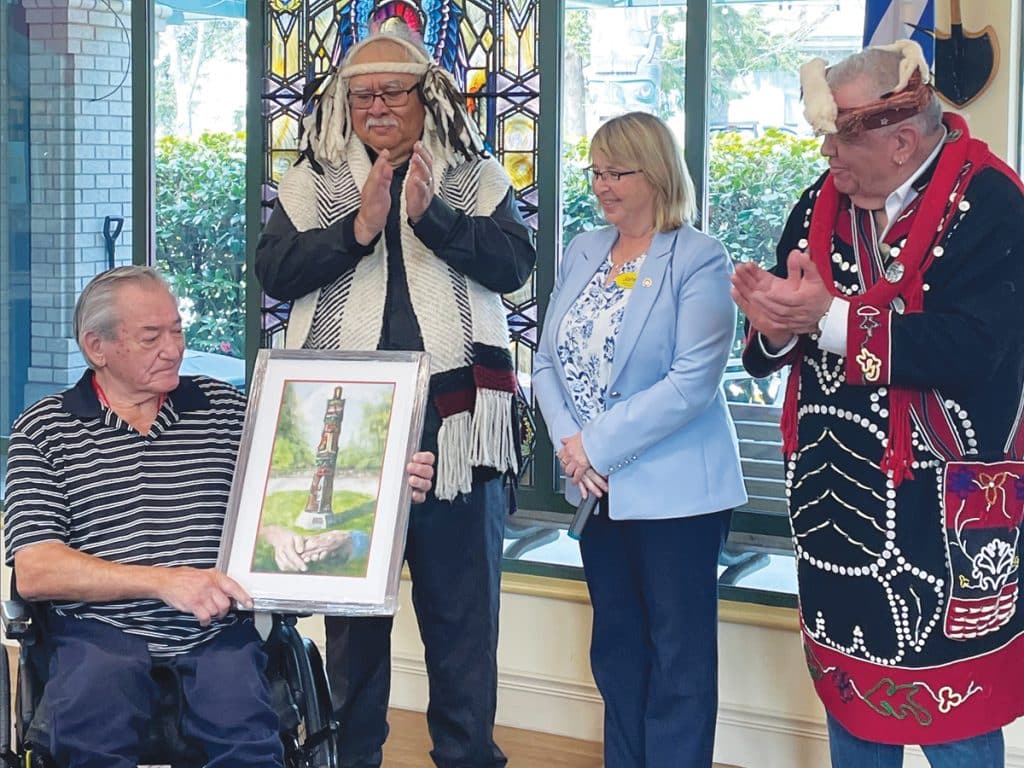 Broadmead totem celebrates military legacy - Pacific Navy News