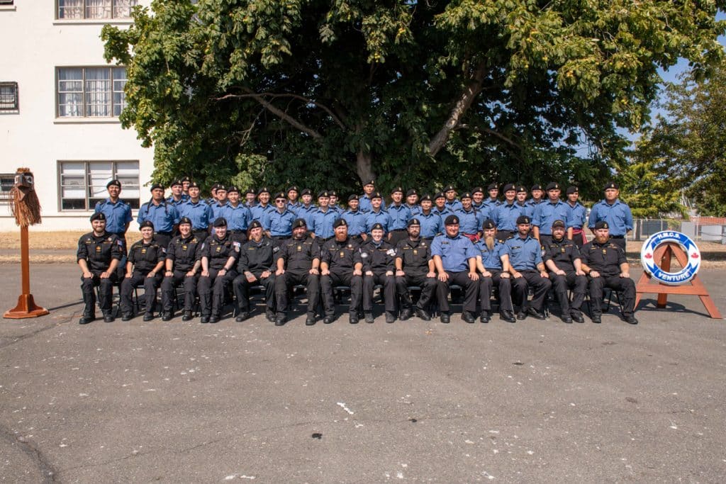 La remise des diplômes marque 20 ans de succès pour le programme Raven ...
